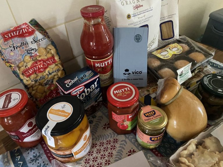 Vico Food Box: la spesa italiana all’estero che fa subito casa • Travel ...